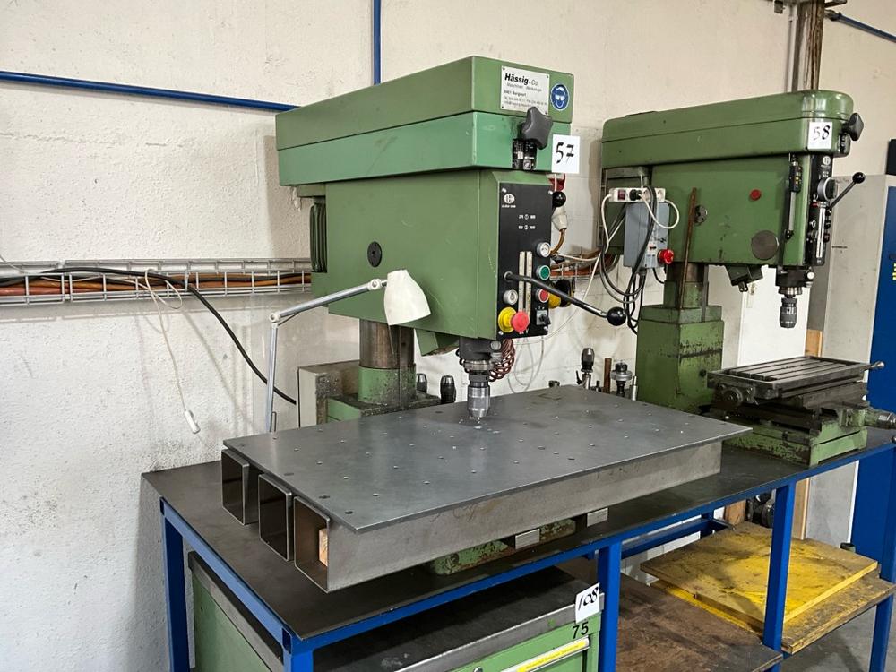 Aciera 22V pillar drilling machine | Dome Auctions